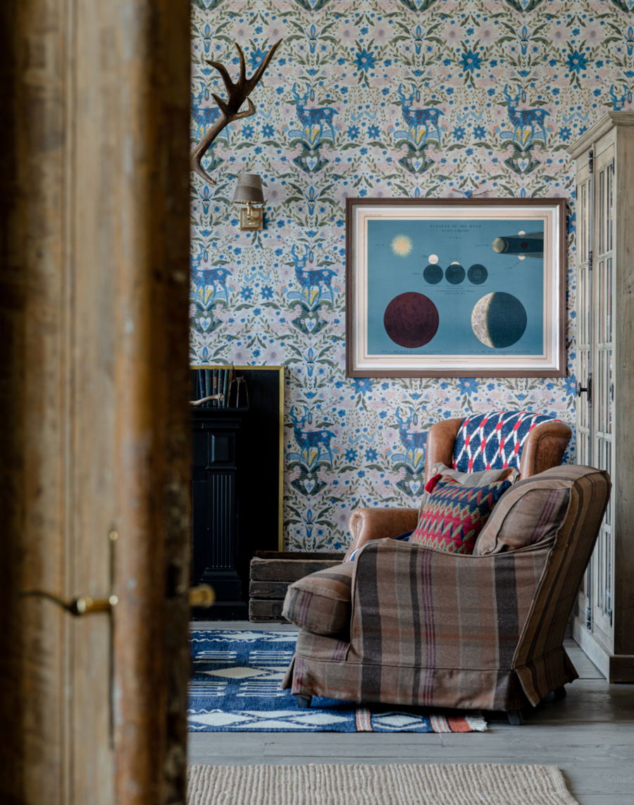 Der Konig Light Red – The Pattern Collective